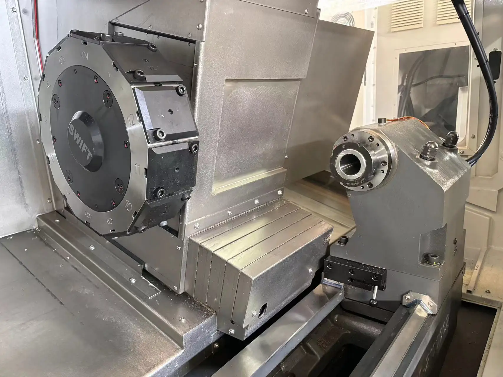 Das Fanuc Cnc Lathe Power Turret Hard Rail Y Axis Tailstock Milling ...