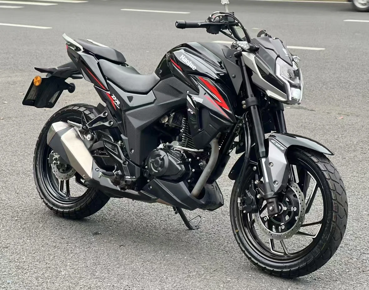Haojue DR150S & DR300CC Men's Sportbikes - National Four EFI