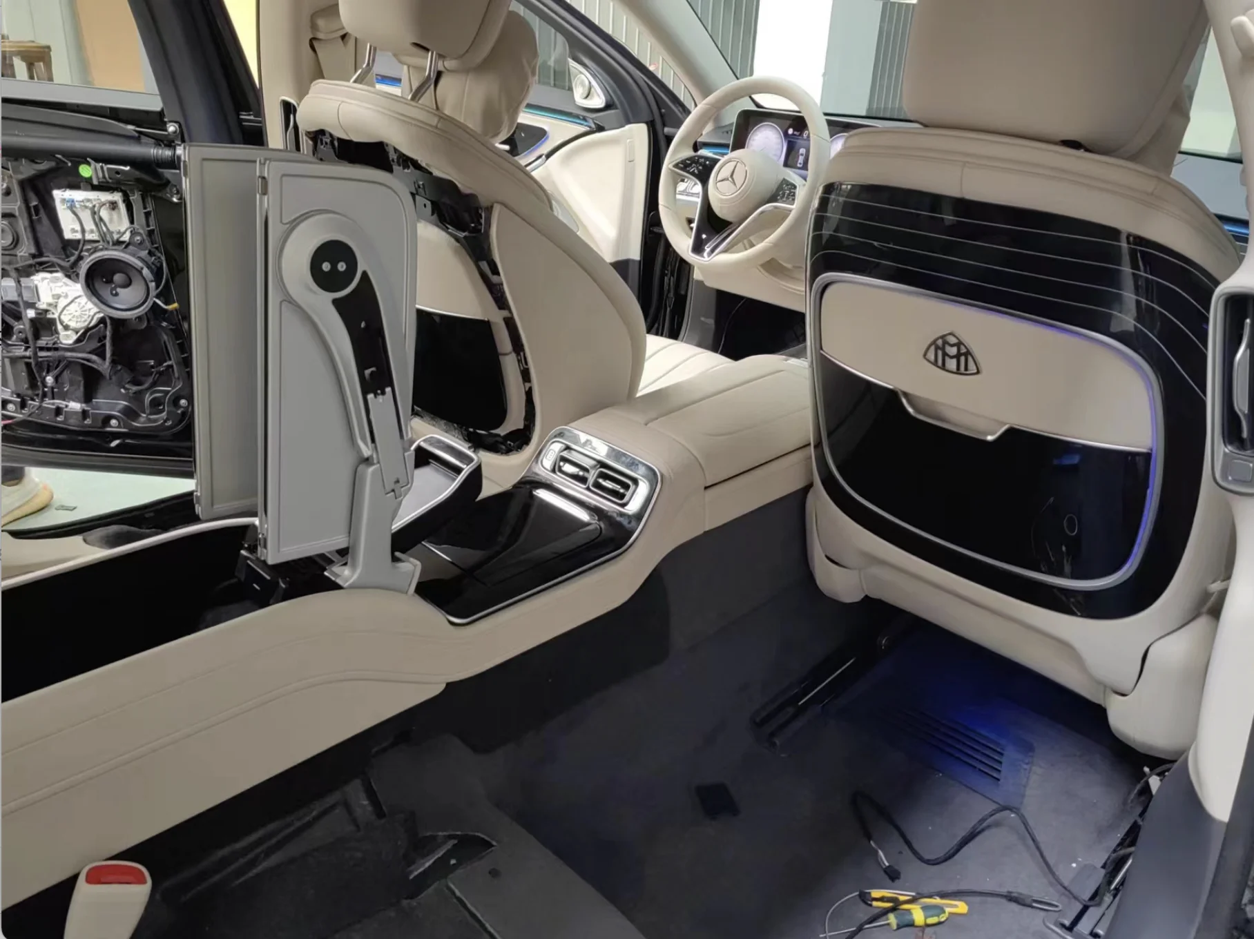 Vip Luxurious Mercedes Sprinter Van Full Interior Walls Upgrade ...