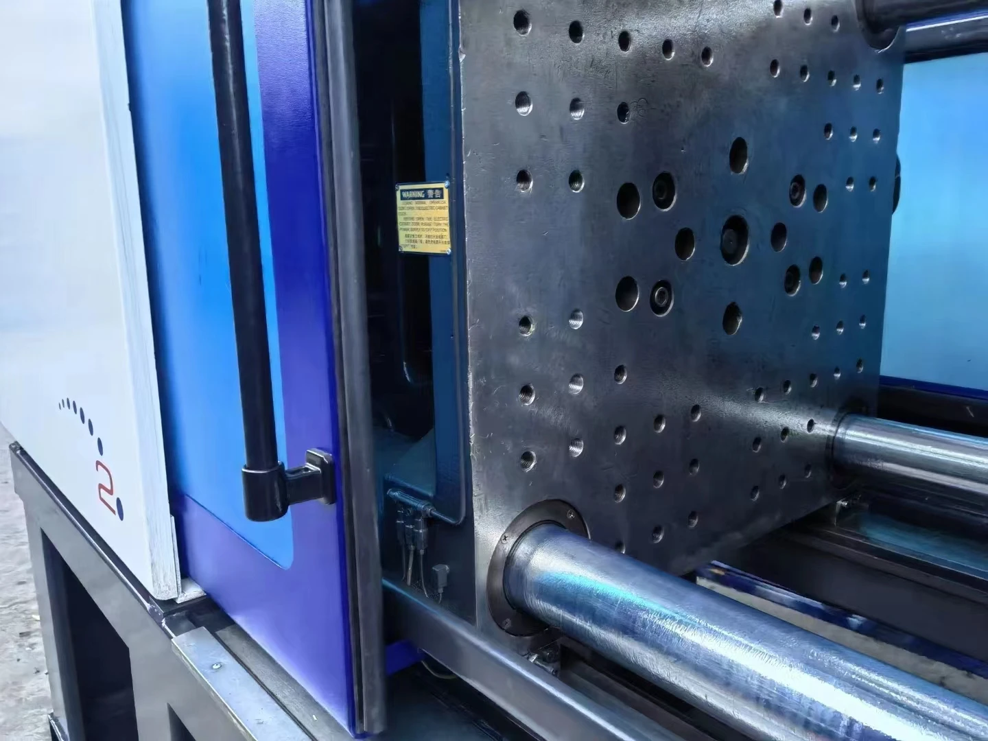 Used Haitian Ma2000 Injection Molding Machine 200ton Plastic Injection ...