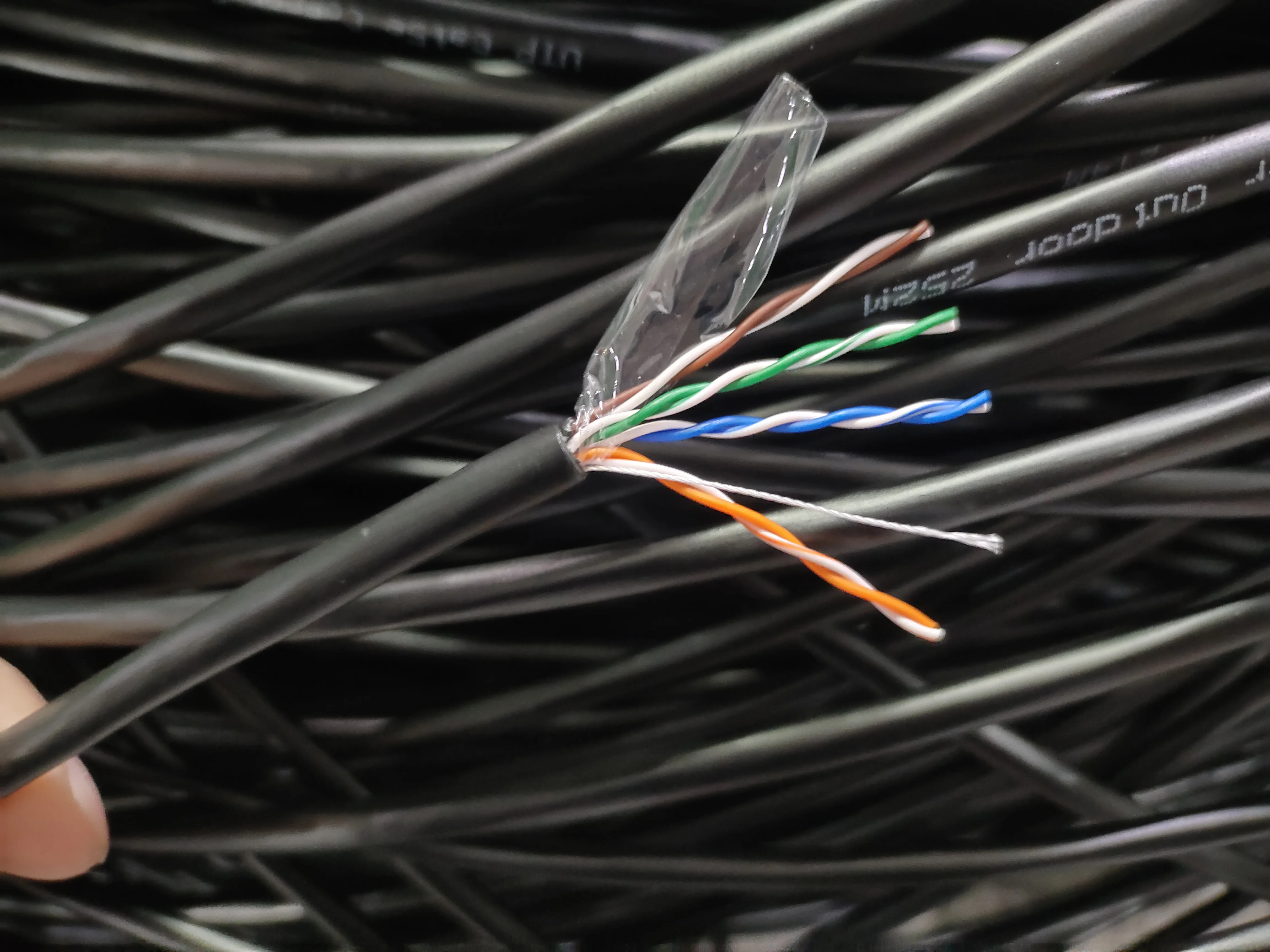 NETWORK CABLES - CAT5 to CAT8 - High Performance Solutions