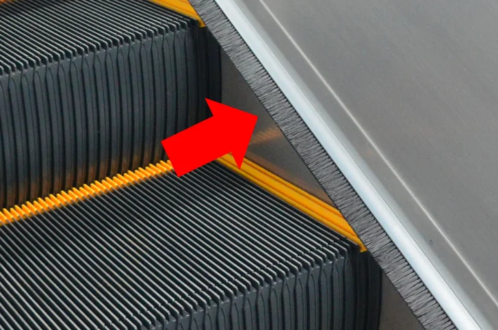 TDF Skirt Guard Escalator Safety Customized Strip Brush
