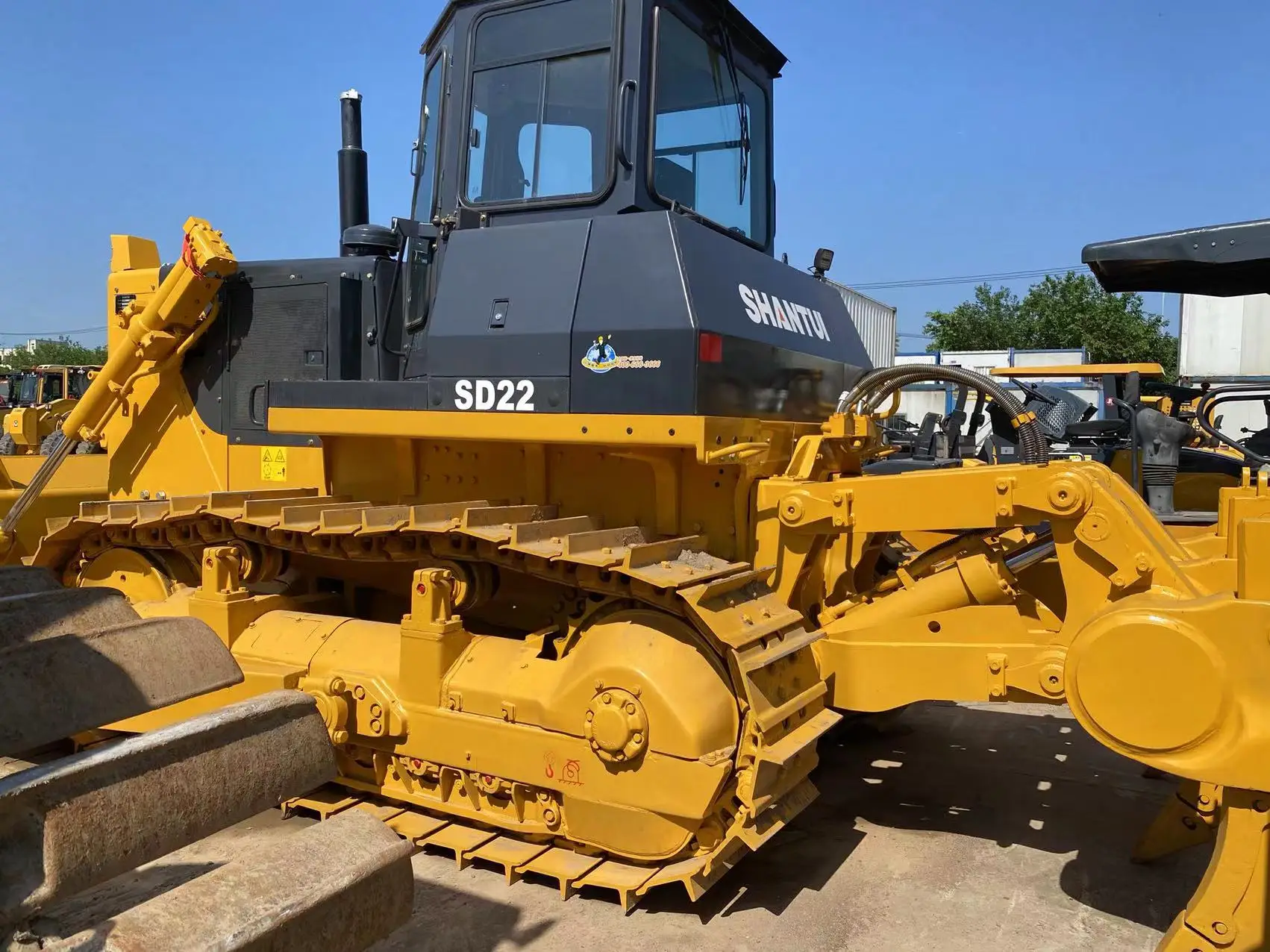 Sd22 Bulldozer Sd32 Crawler Bulldozers Shantui Same Style Bulldozer Low Price In Perfect ...