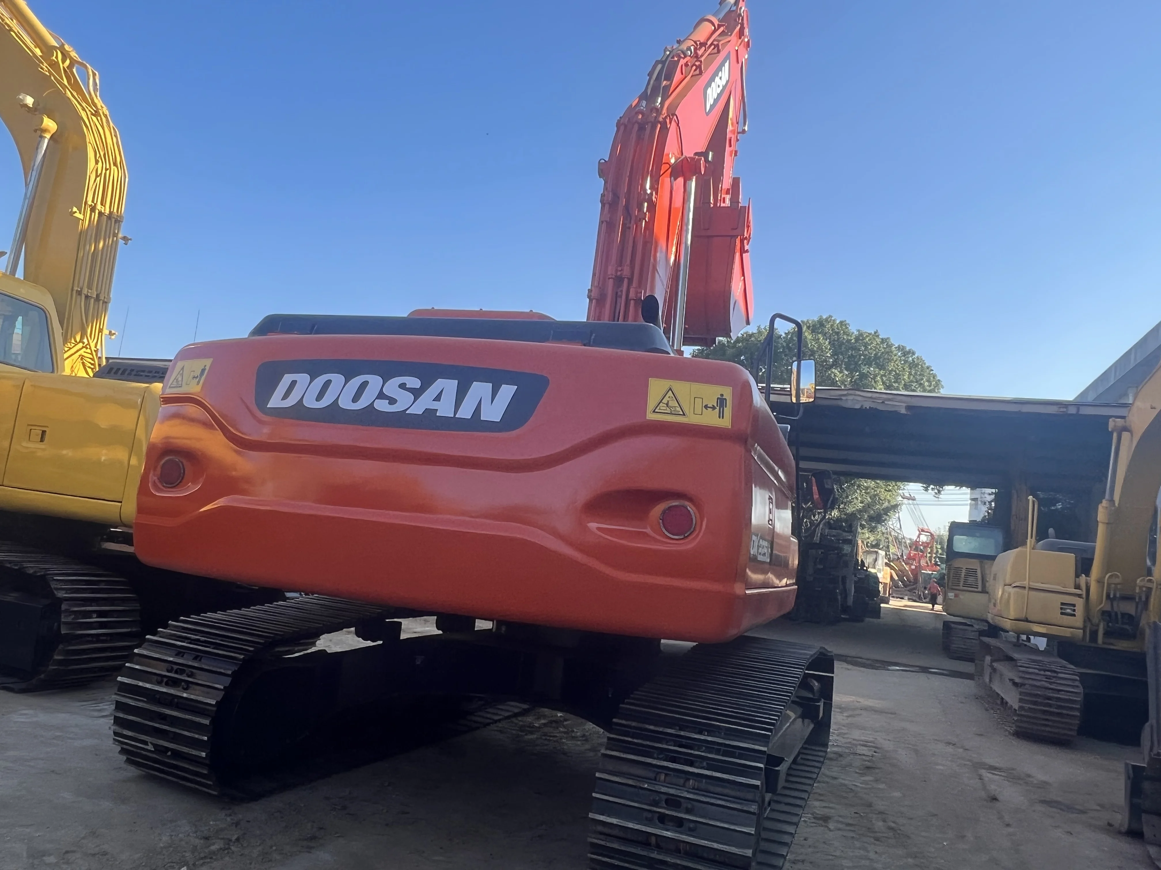 Used Original Korea Doosan Dx225 Dx225lc Dx260 Dx300lc 25 Ton 30 Ton ...