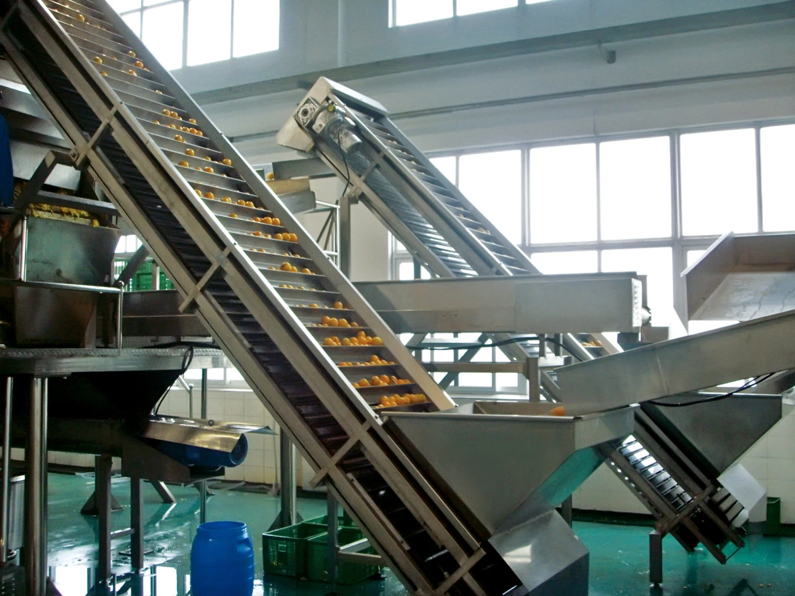 Fruit Elevator - Efficient Lifting Solutions for Fruits