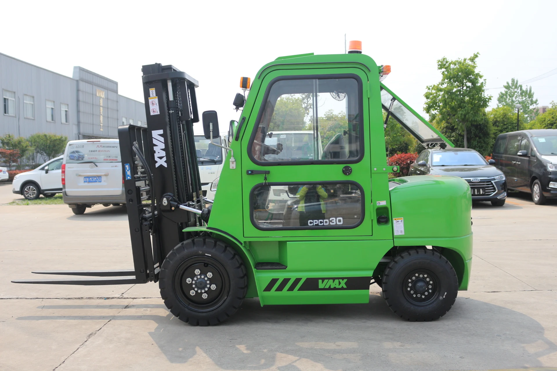 3 Ton Forklift with AC & Heating - Ideal for Hot/cold Places