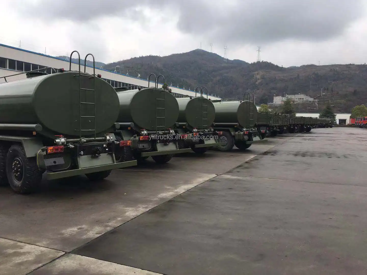 Dongfeng 6x6 10m3 All Wheel Drive Petrol Diesel Storage Tank Oil Fuel ...