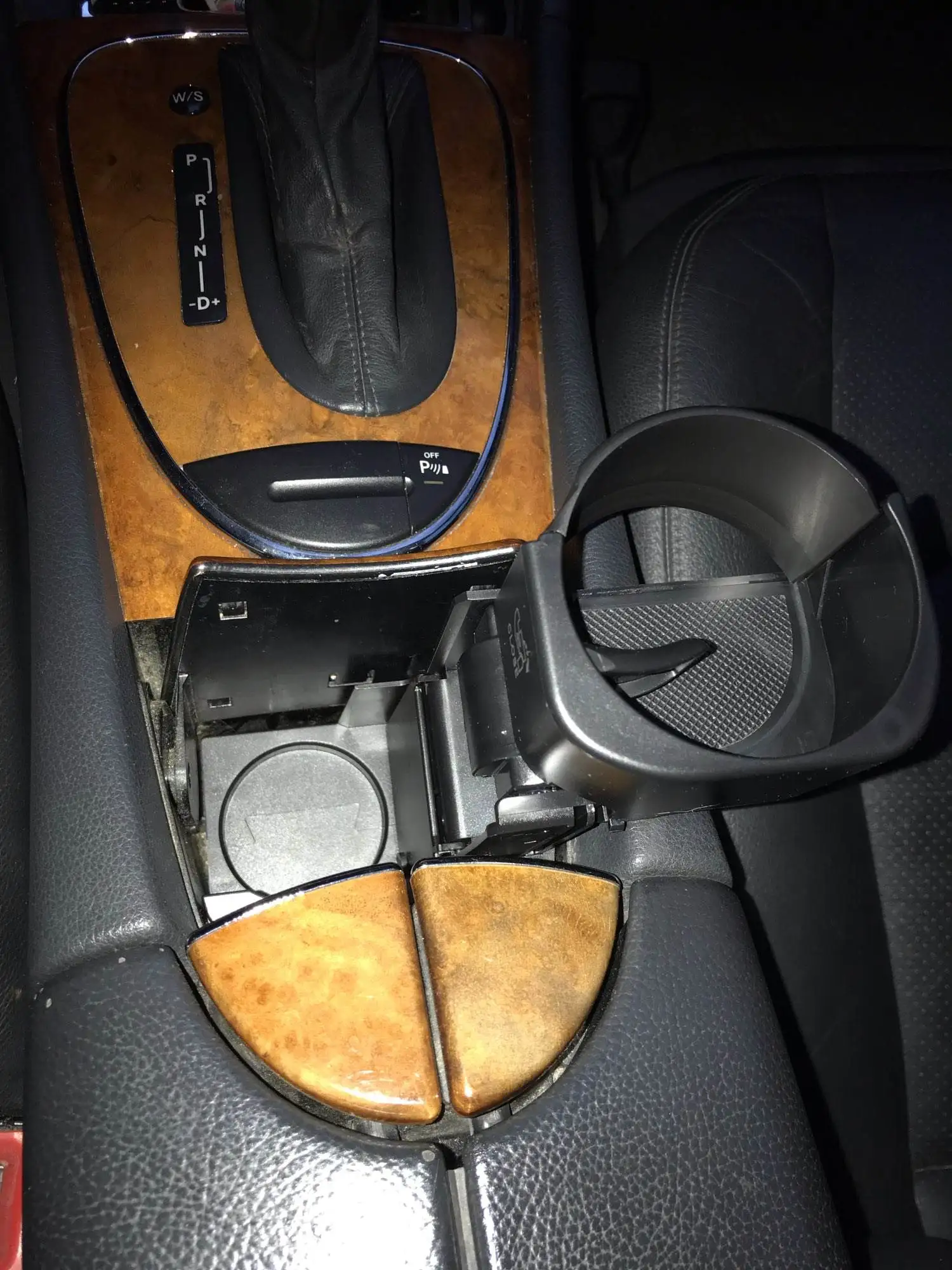 Qsf Car Centre Console Drinking Water Cup Holder For Mercedes Benz W211 ...