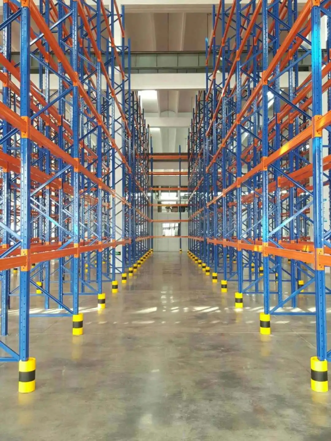 Warehouse Pallet Rack Upright Corner Protector Plastic Rack Post Guard ...