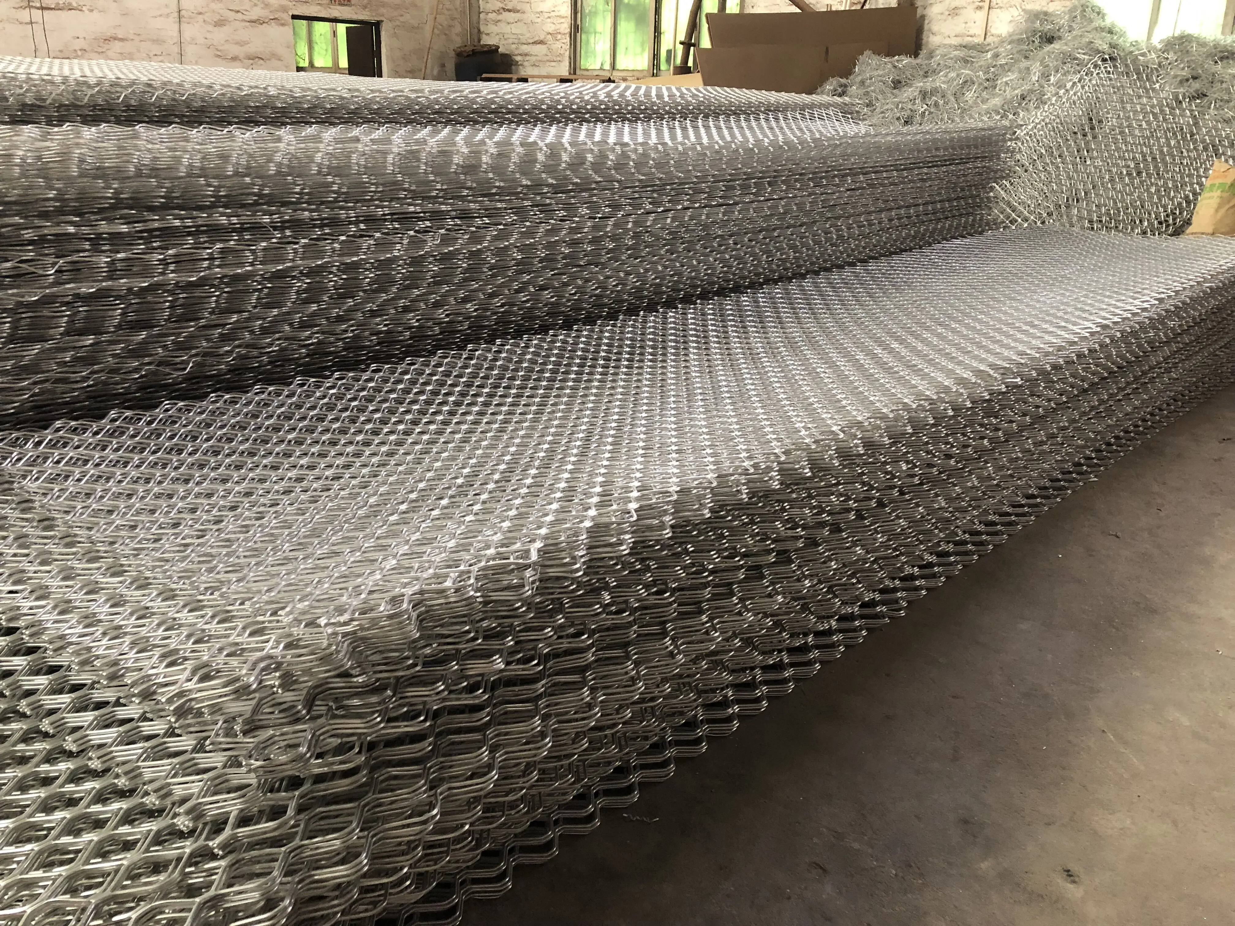 Fencing Window Balcony Grid Decorative Window Grill Design Aluminum Mesh