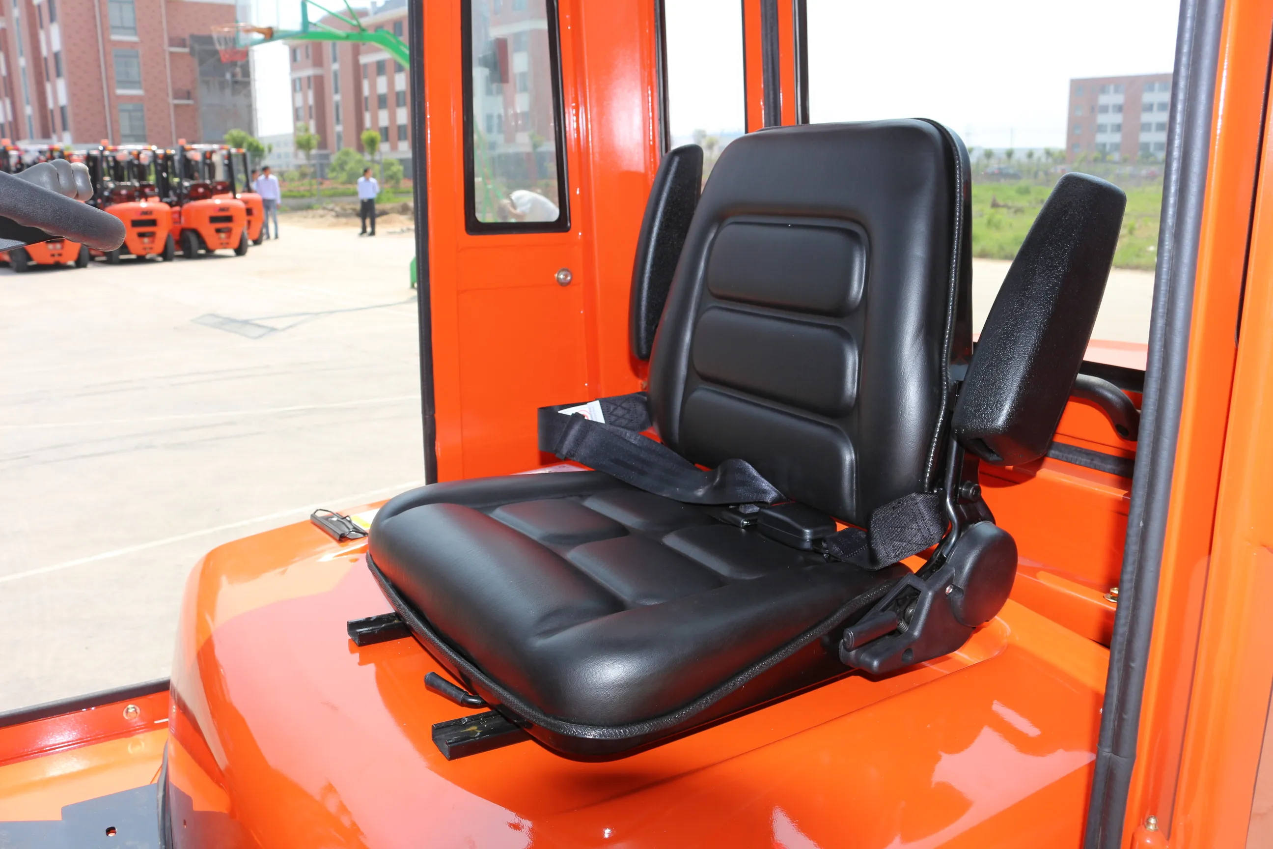 VMAX Mini Forklift Trucks - Efficient & Reliable Solutions