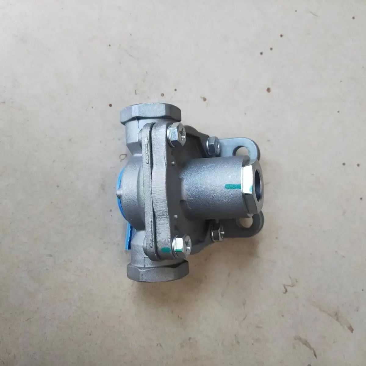 Truck Brake System Quick Release Valve - OEM 1422152