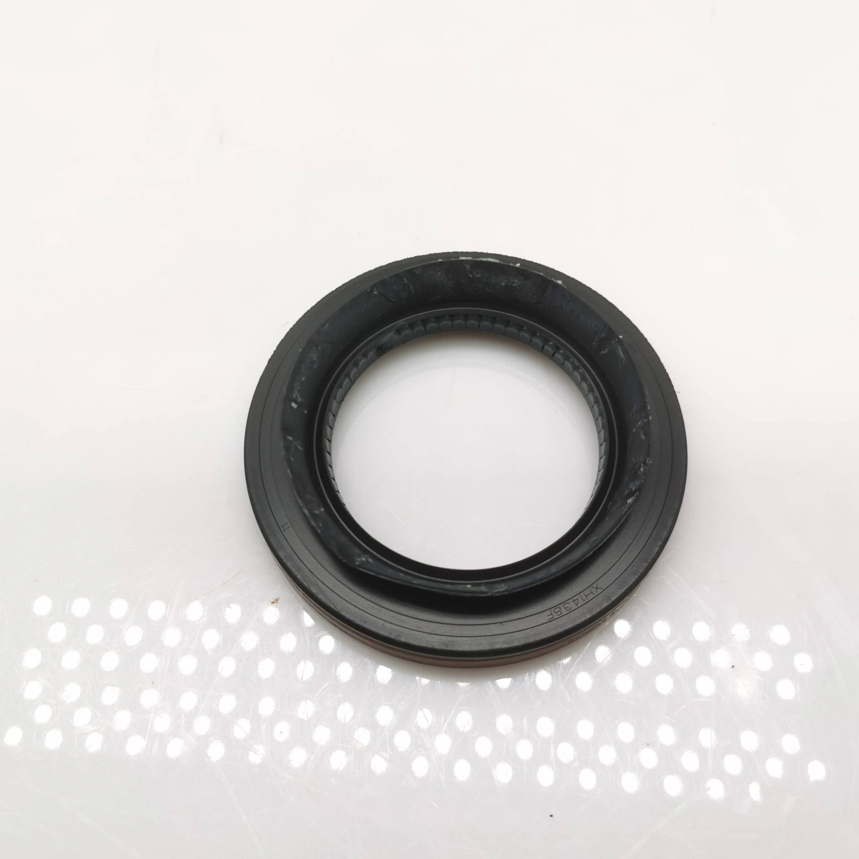 38189-4BA0A Transfer Case Output Shaft Oil Seal for Nissan