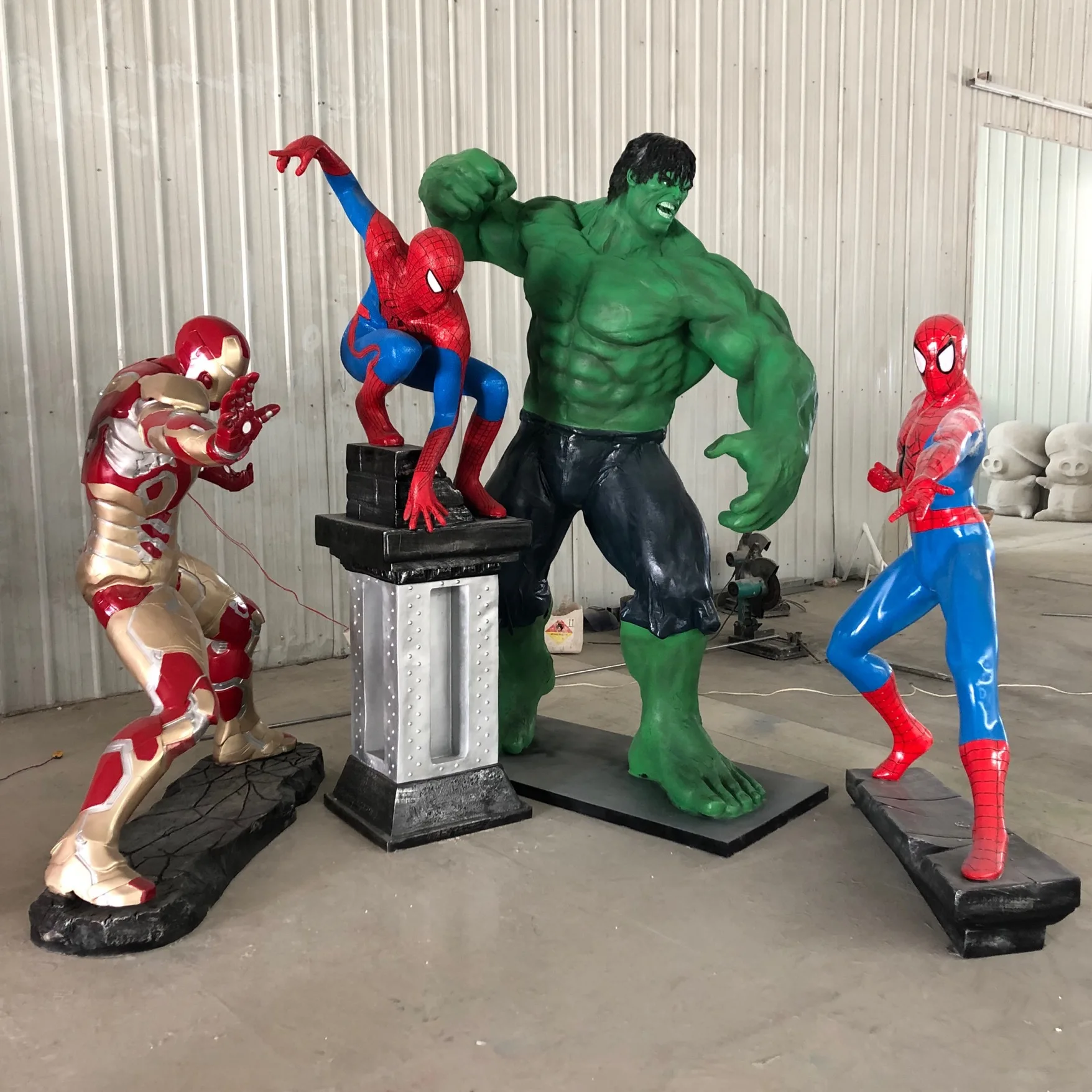 Custom Avengers Cartoon Marvel Characters FRP Sculpture