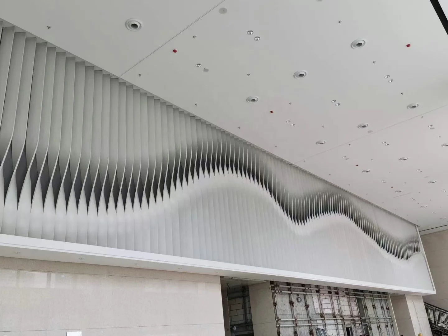 DEXONE Metal Customized Arc Bending Twist Facade Cladding