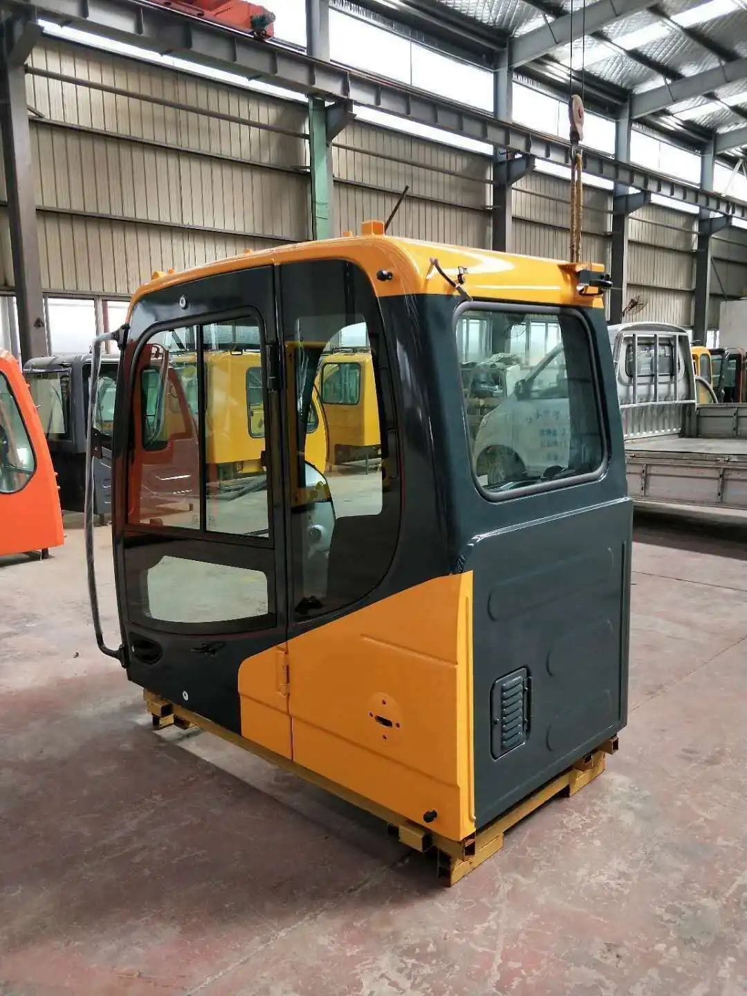 R215-9 Operator Cab R320LC-9 Drive Cabin for Hyundai Excavator R140LC-9 ...