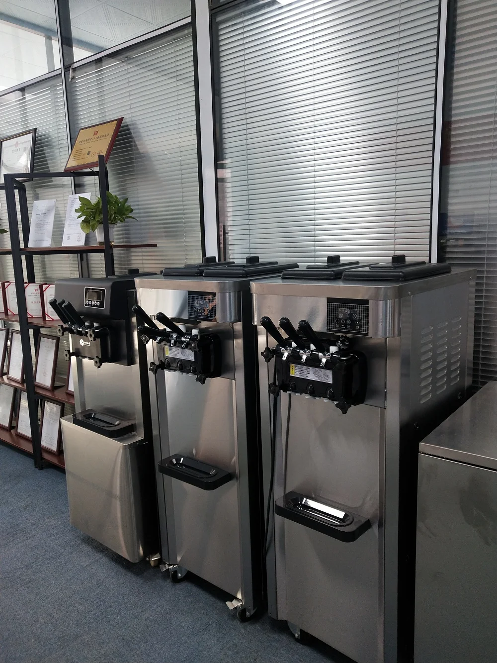 220voltage 50hz Three Flavor Soft Ice Cream Machine Soft Serve Ice ...