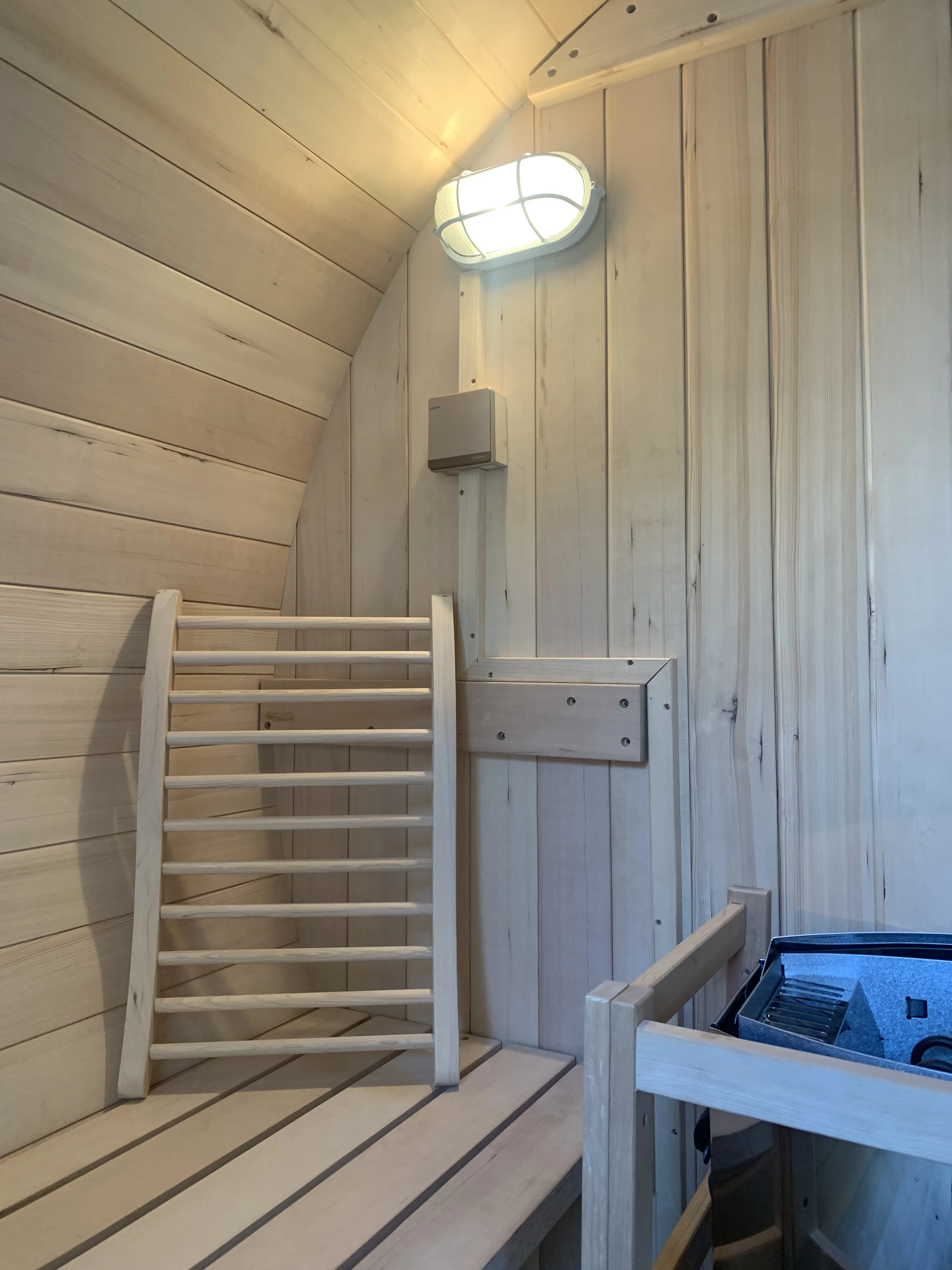 Outdoor Traditional Steam Barrel Sauna - Saunaking Quality