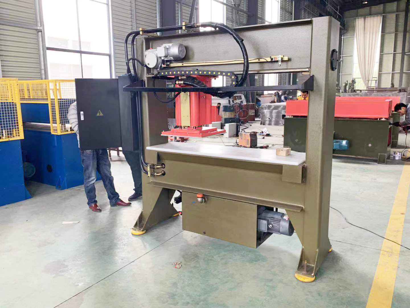 Manual Hydraulic Travelling Head Eva Slipper Cutting Press Making ...