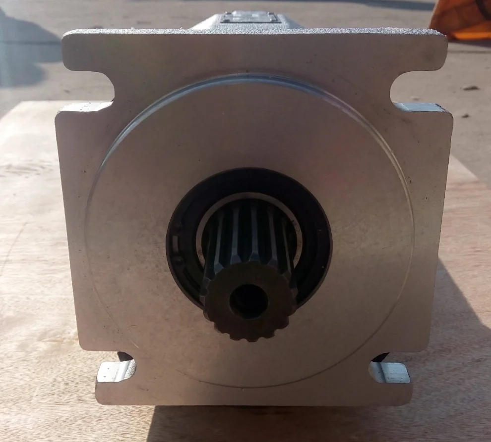 Original Truck Crane Spare Parts Hydraulic Pump 803000411 For Sale ...