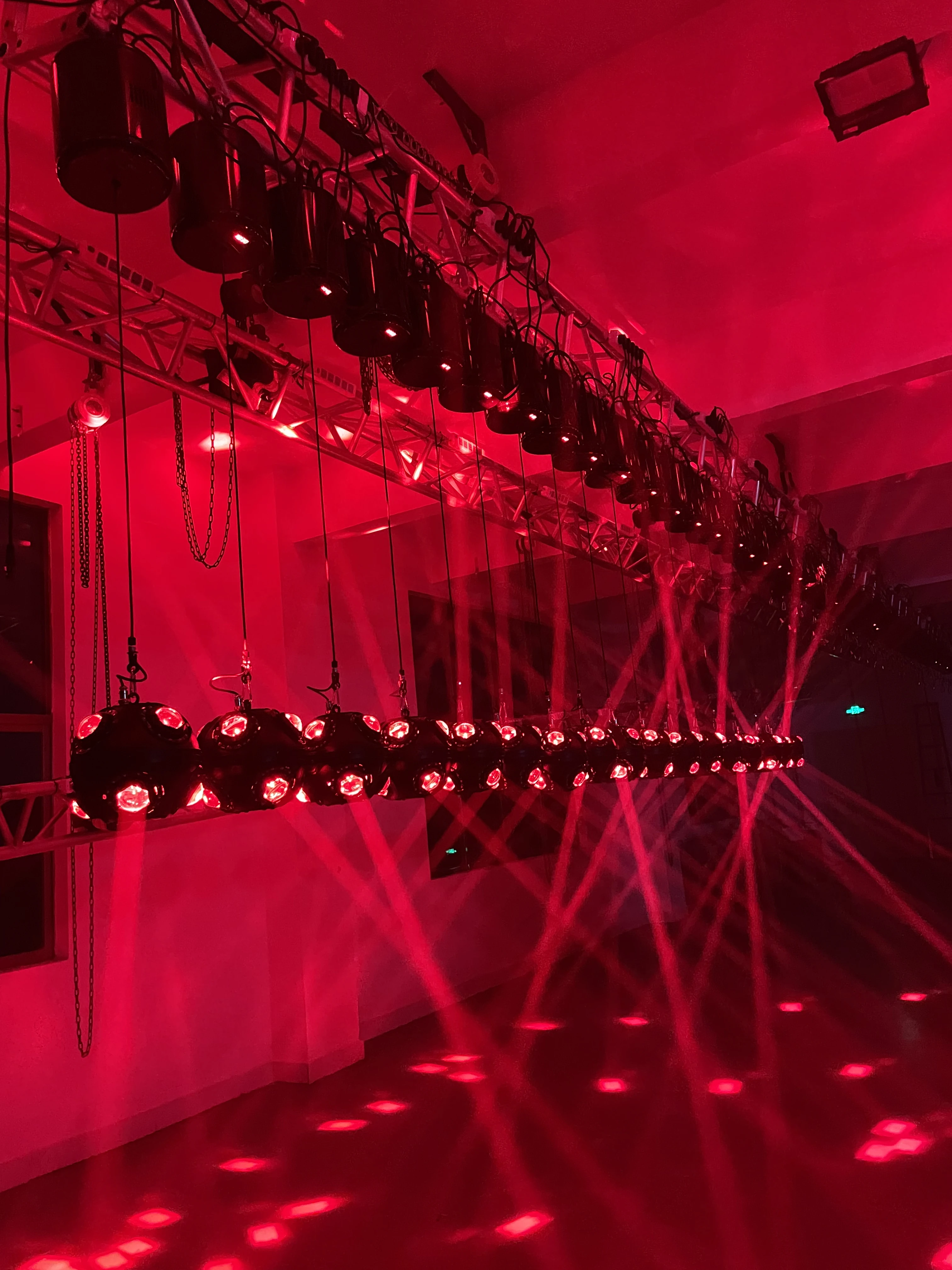 Full Color LED Winch Kinetic Lifting Football Disco Light