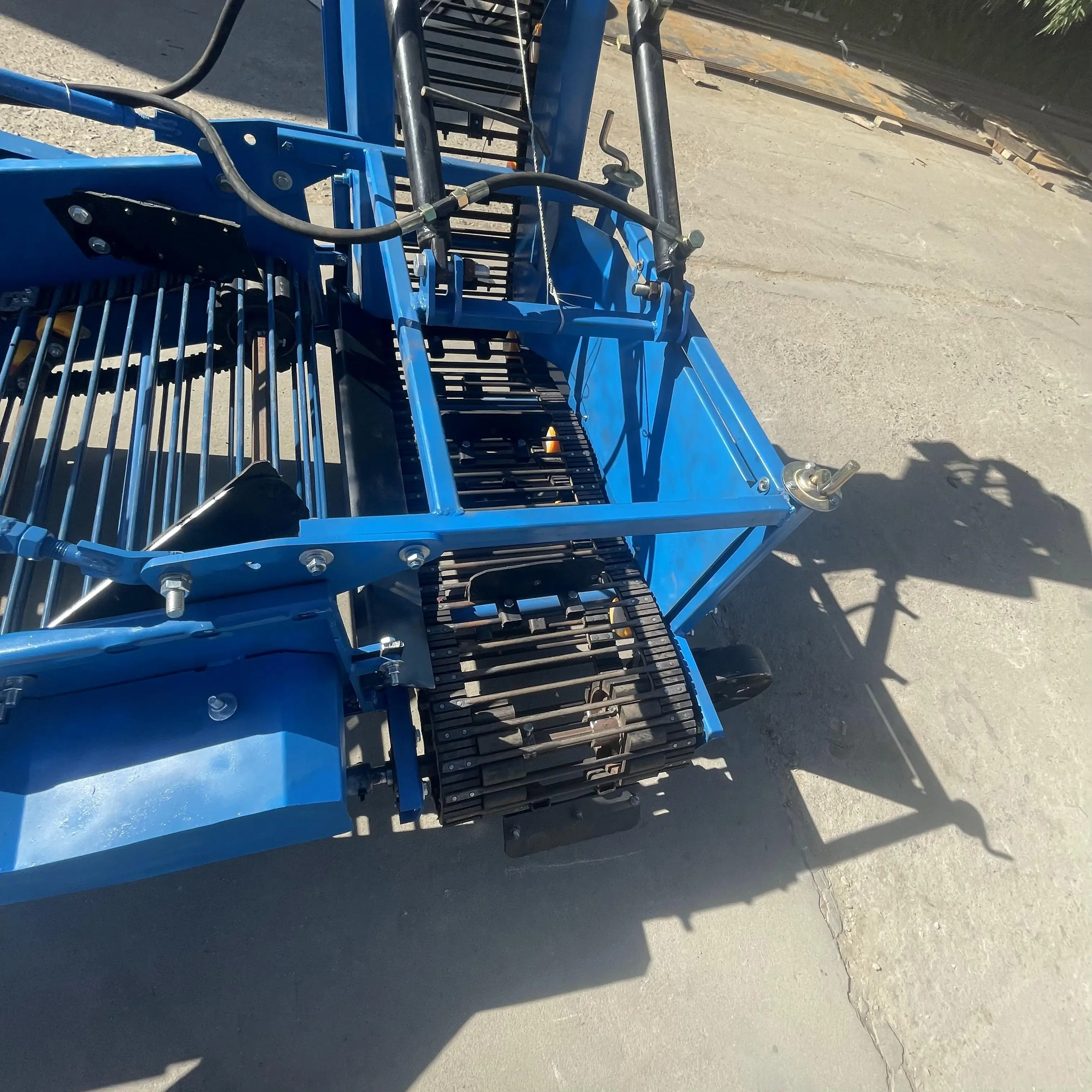 High-horsepower Tractor Operated Automatic Combine Picker Potato Onion ...