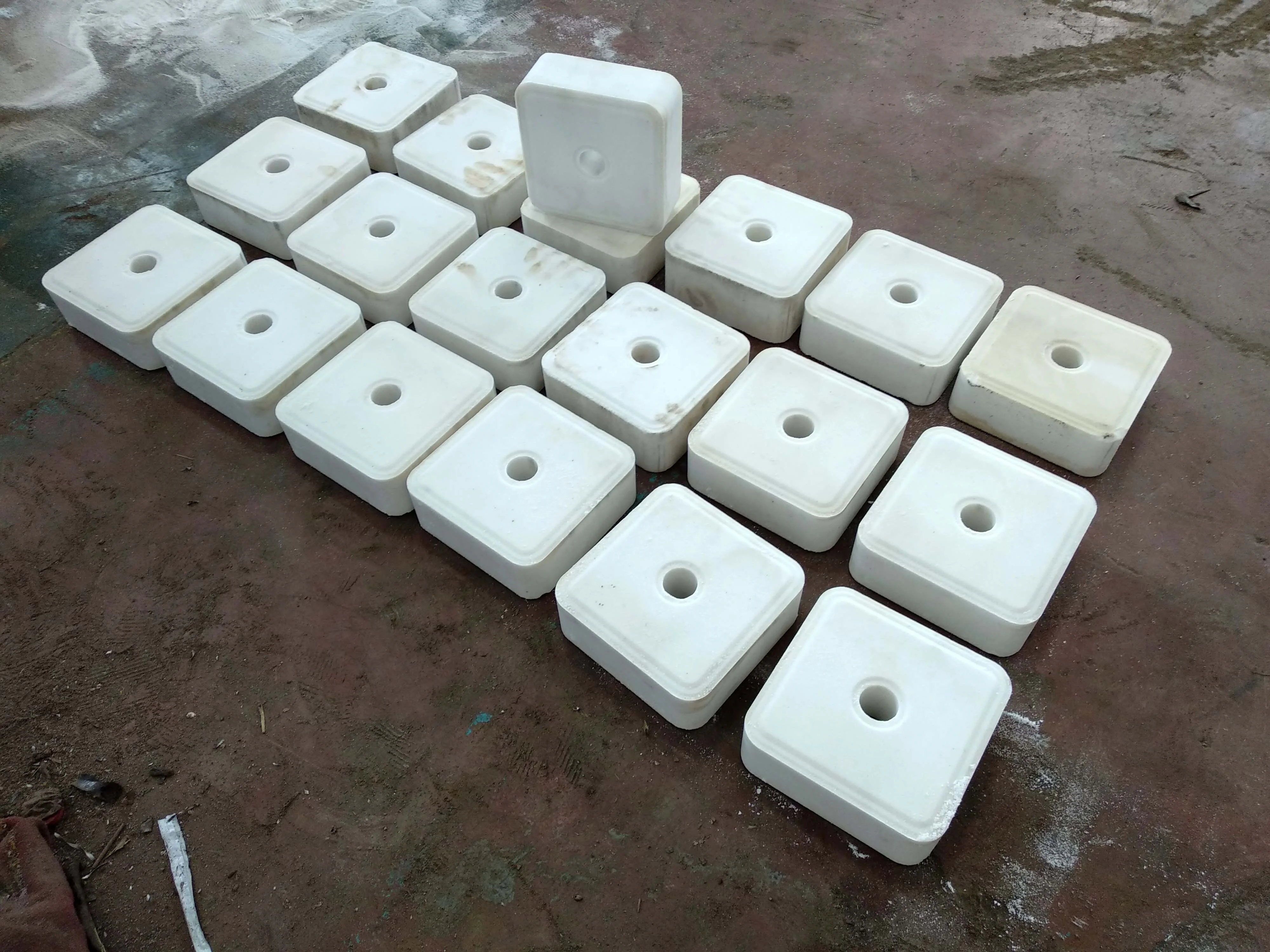 Pakan Ternak Mineral Blok Garam Jilat Membuat Mesin Press Hidrolik ...