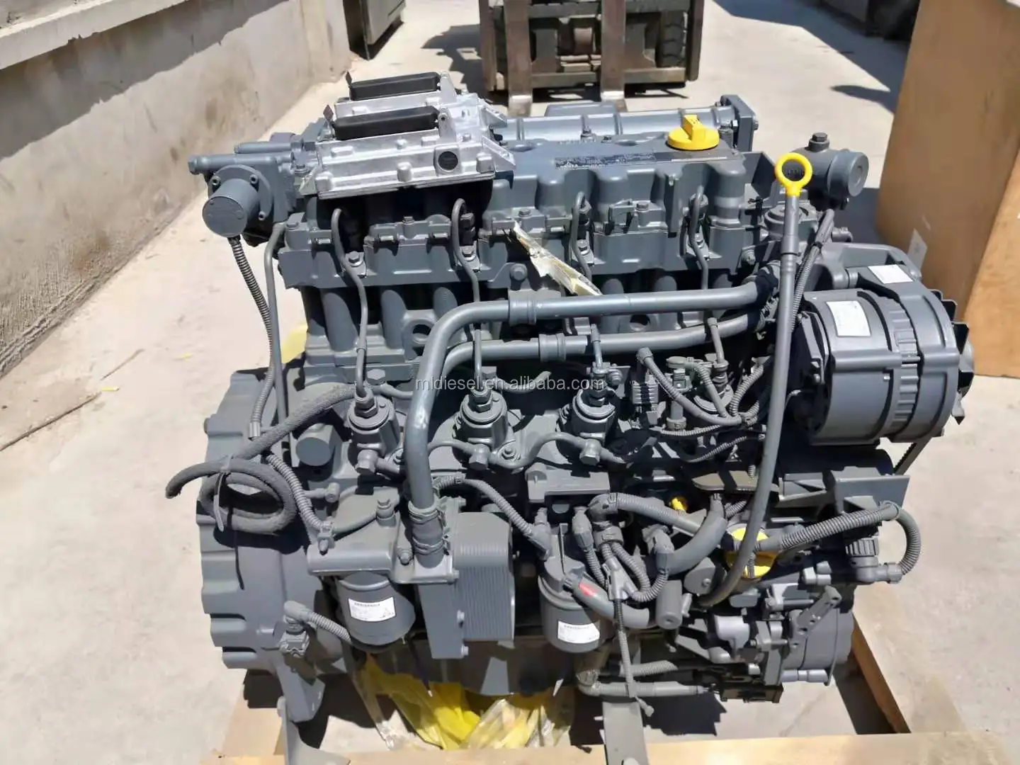 Motor DEUTZ D2011 L04 W completo y piezas de repuesto, diésel, 6 meses