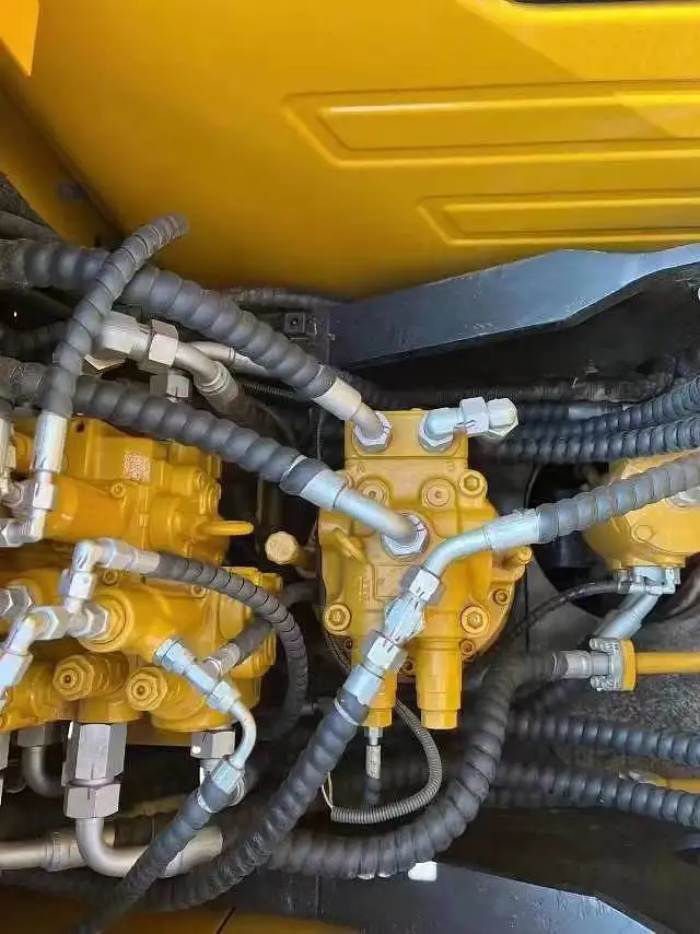 The Sany Sy135 Is A Used Crawler Excavator With 13 Tons Of Industrial ...