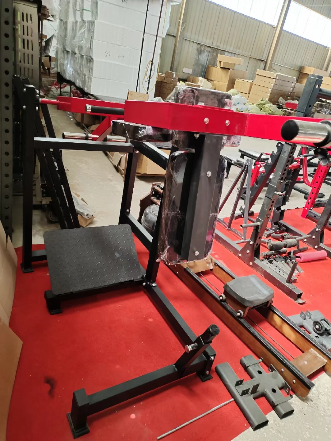 Commercial Pendulum Squat Machine for Body Weight Exercise & Strength ...