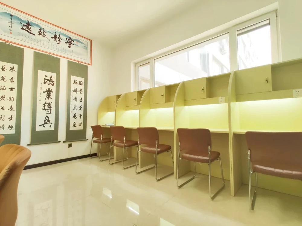 Collage Library Reading Desk with Storage & Bookshelf