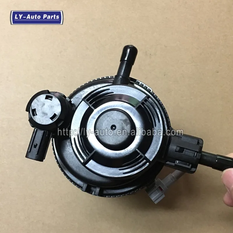 Toyota Hilux Fuel Filter 23300-0L042 - Reliable Performance