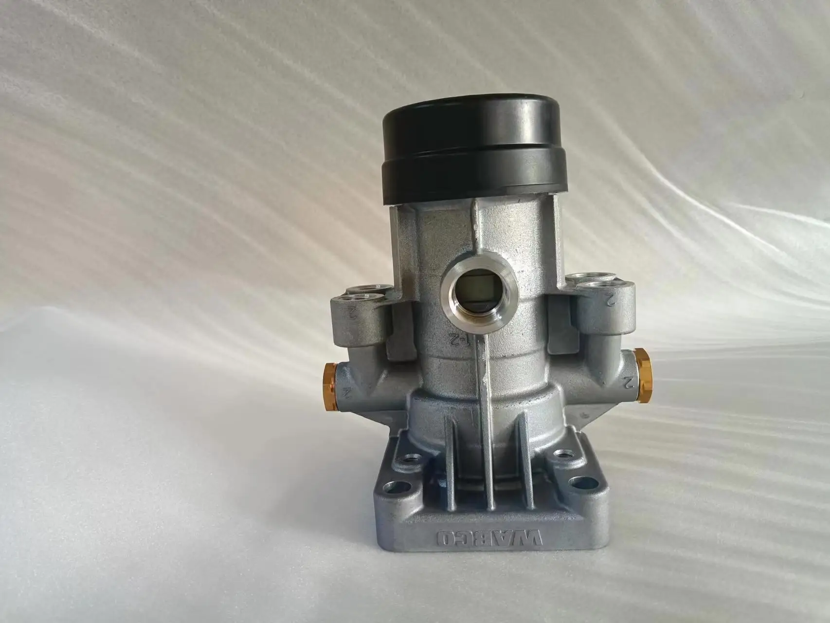 Trailer Emergency Relay Valve 9710021520 Three Axle Synchronous Brake ...