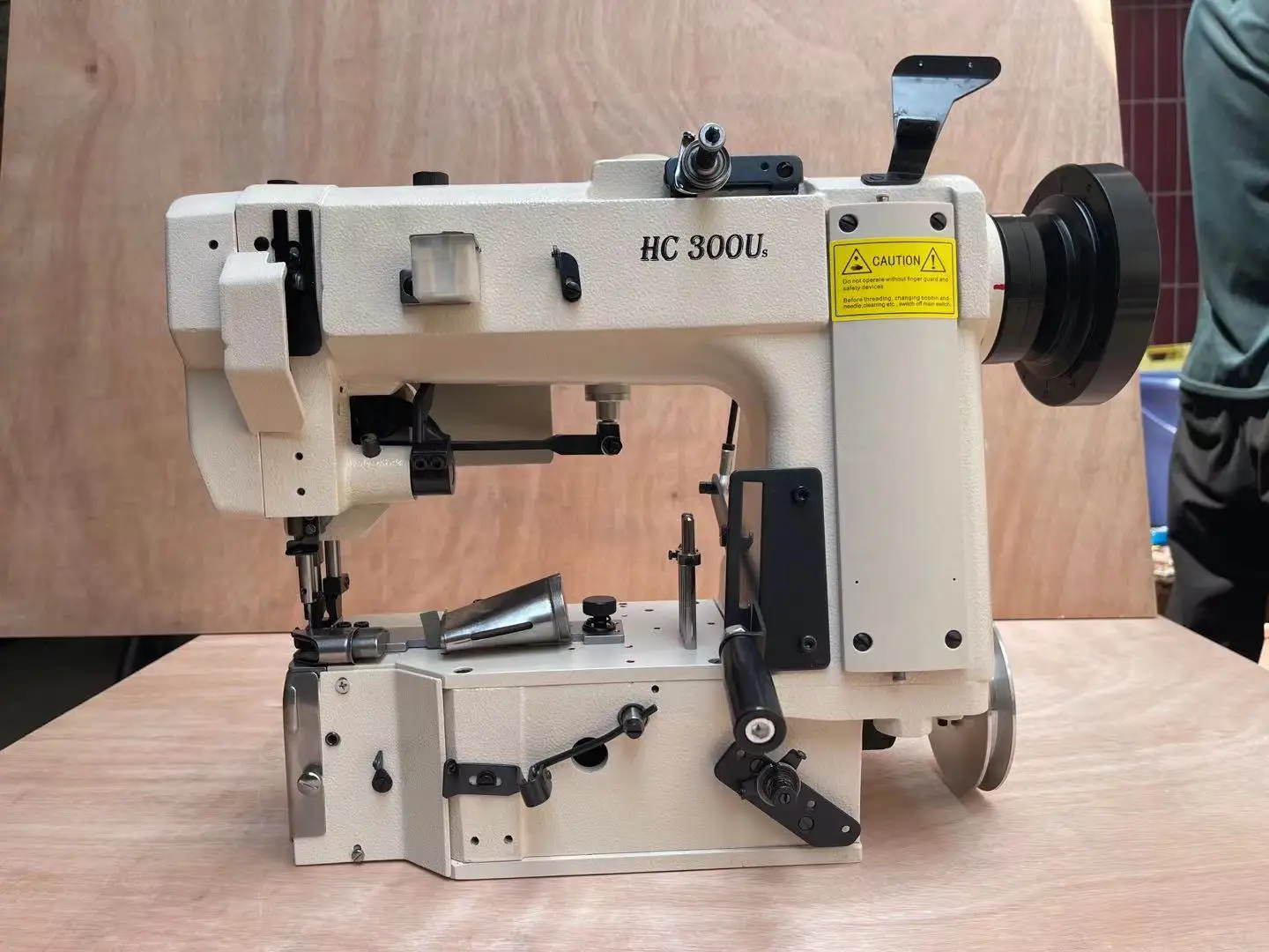 Automatic Tape Edge Sewing Machine for Mattress Bed Edging