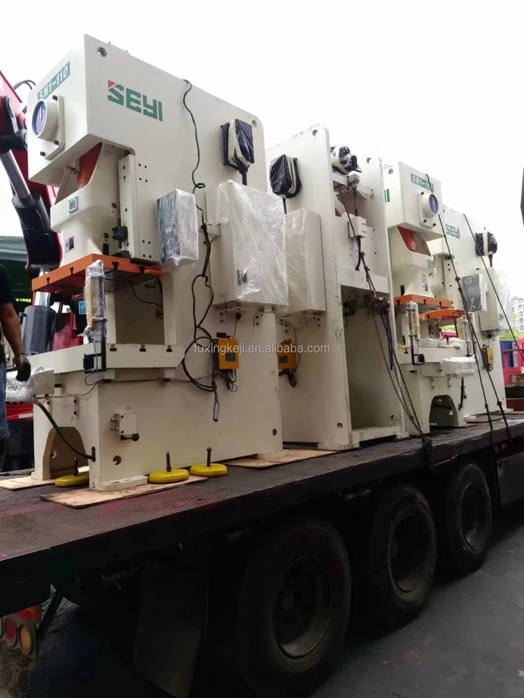 Used SEYI SN1 110 TON Punching Machine - High Efficiency