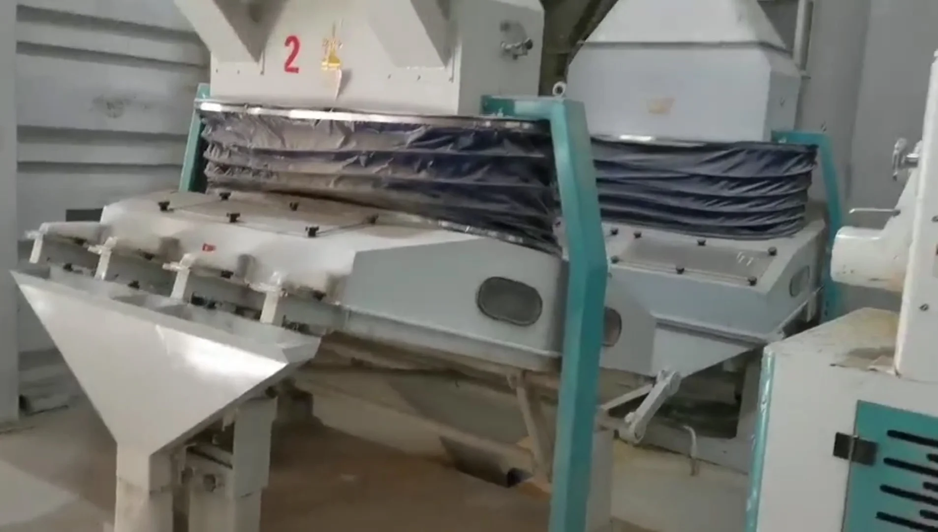 Grains Destoner Rice Stoning Machine Wheat Destoner Paddy Stoner Tqsx ...