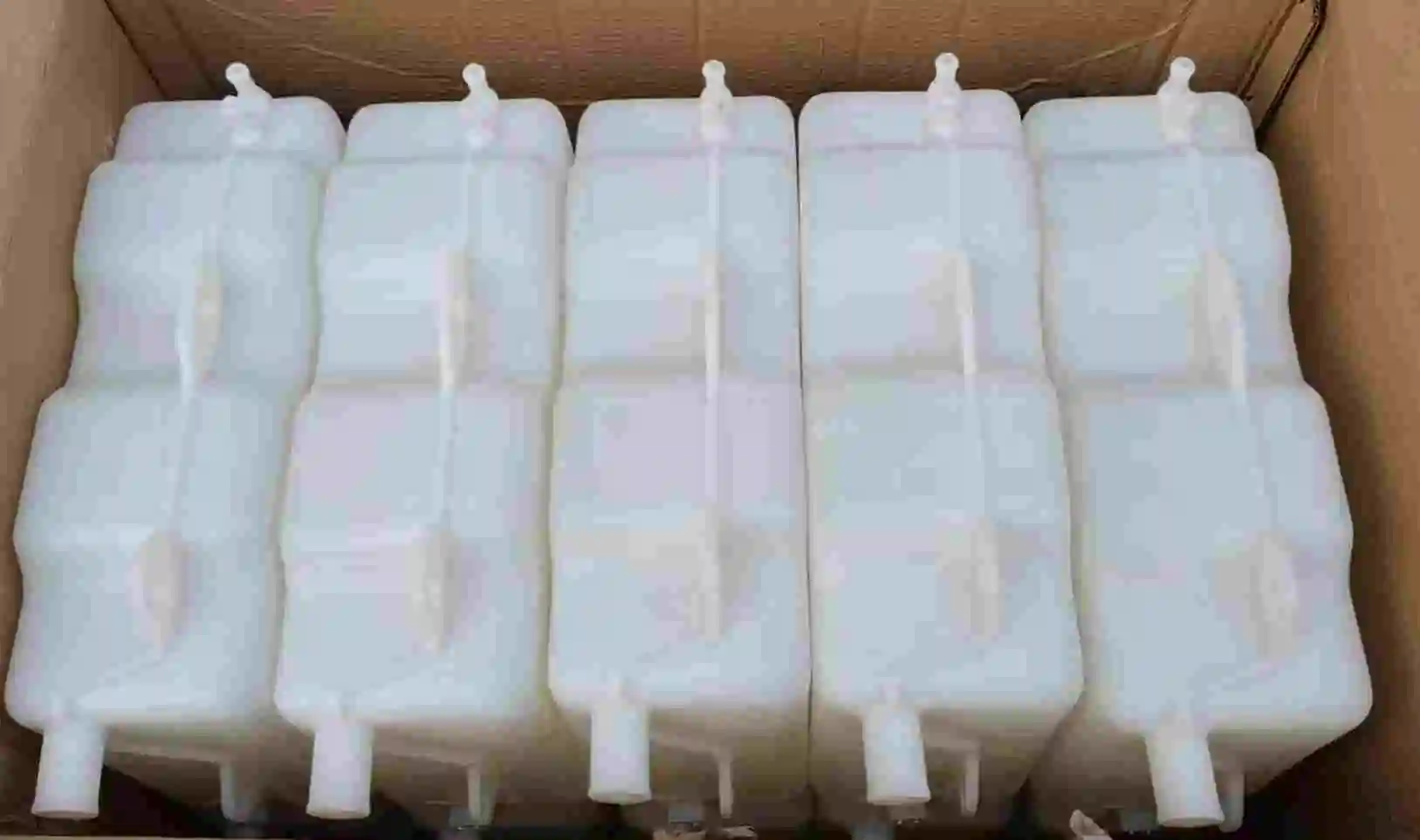 Water Tank for ISUZU 4HF1 NPR - High-Quality & Durable