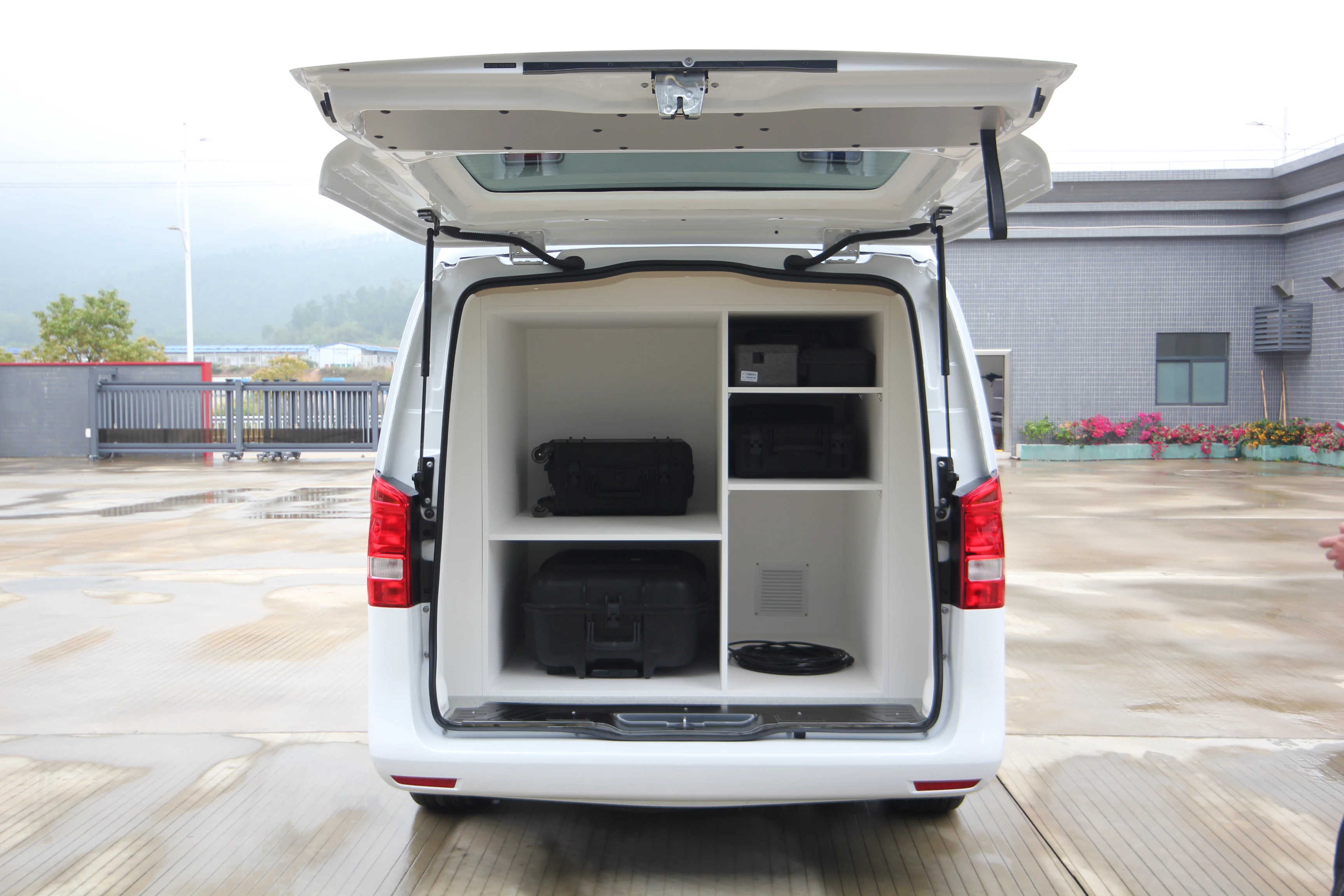 2024 New Mercedes Drone Command Vehicle - Buy Remote Control Of Drones ...