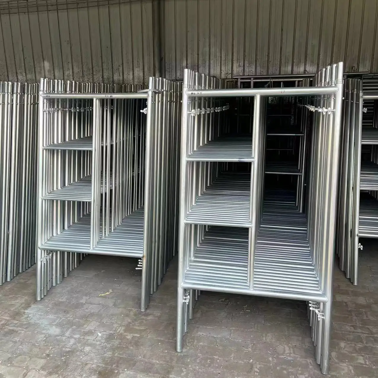 Wholesale Price Building Construction Steel Ladder Frame Scaffolding ...