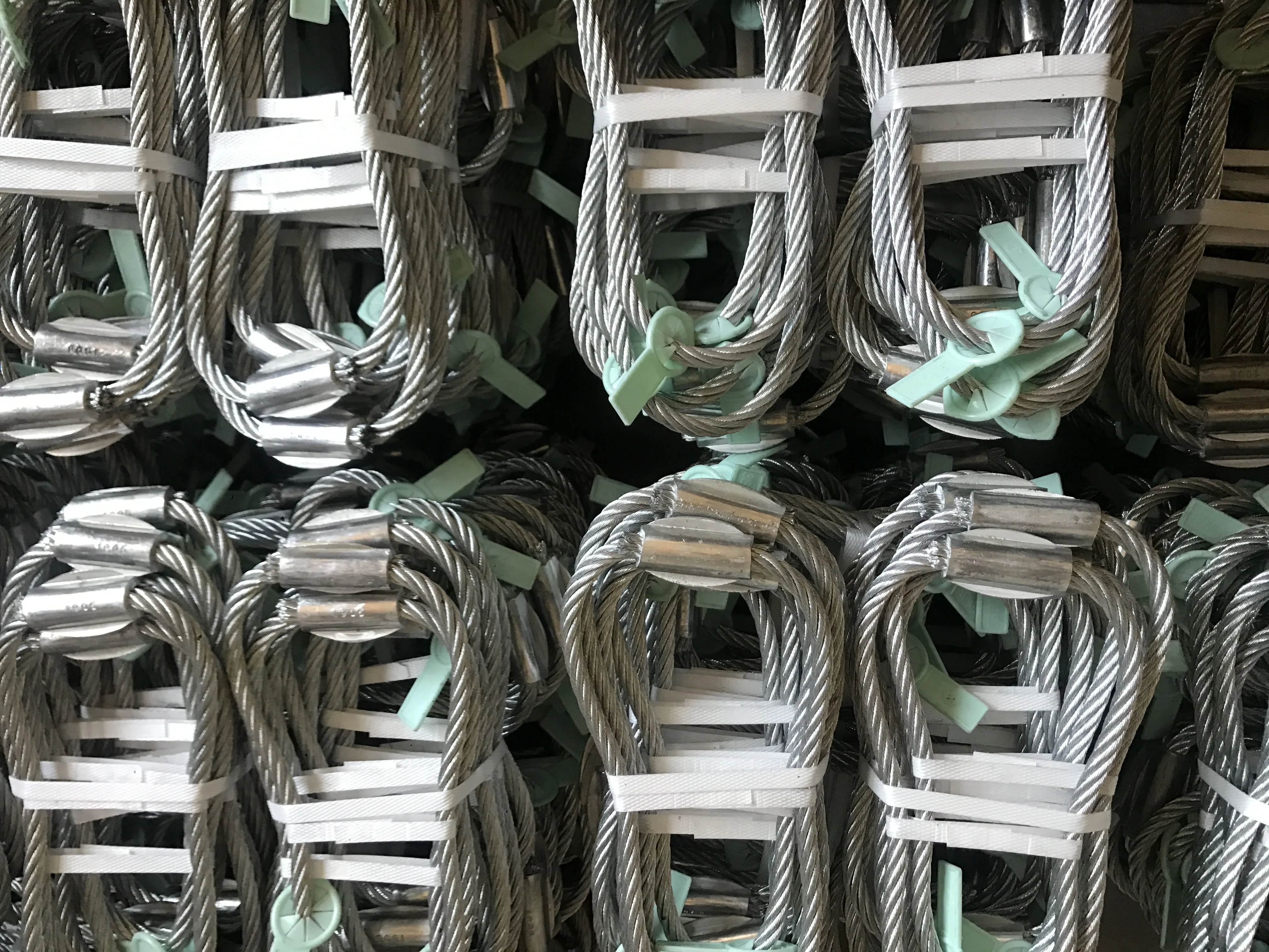 Precast Cast in Wire Rope Lifting Loop with Socket Hardware