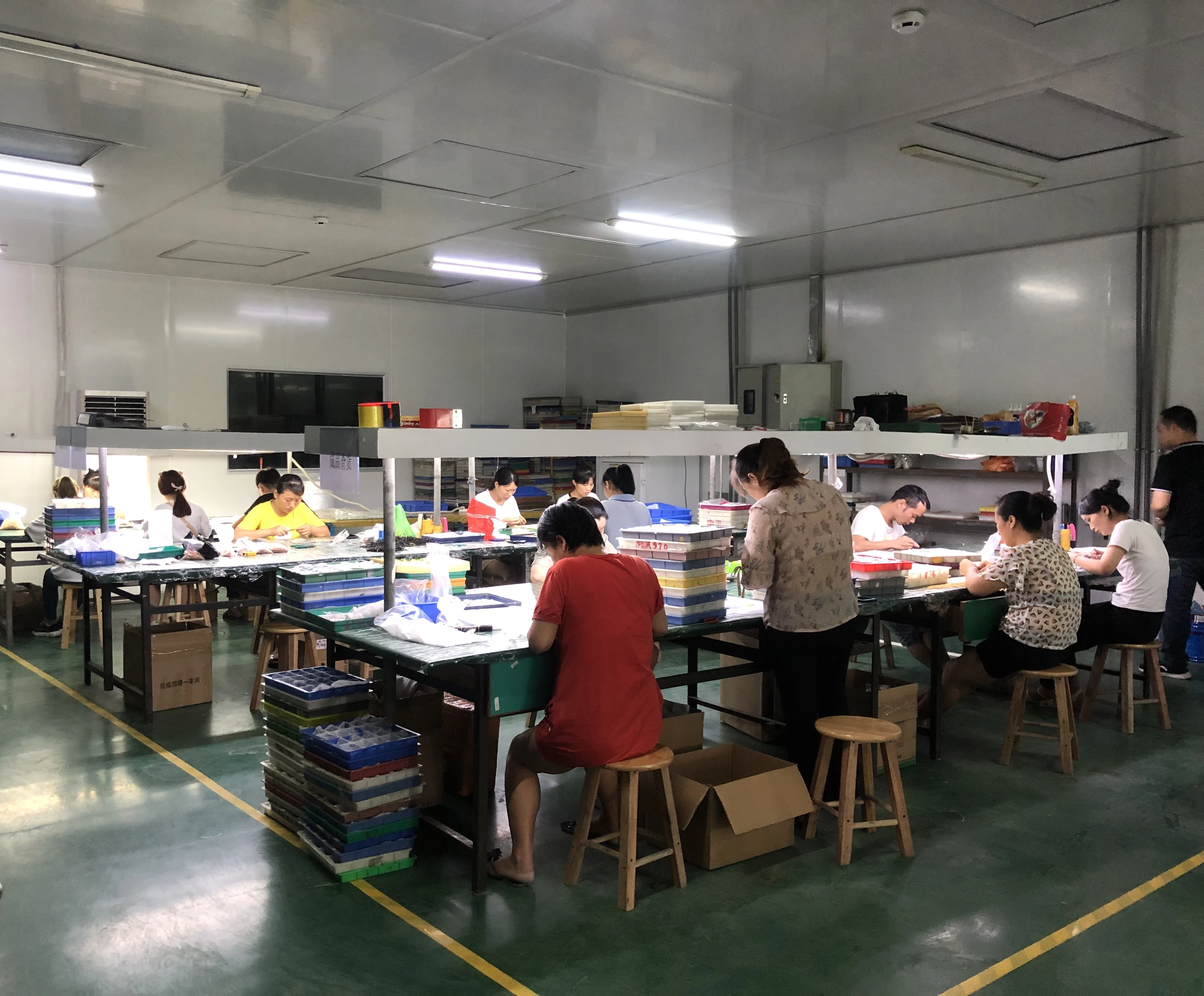 Eico New Design Gold Plated Distorted Custom Jewelry for Women Hoop ...