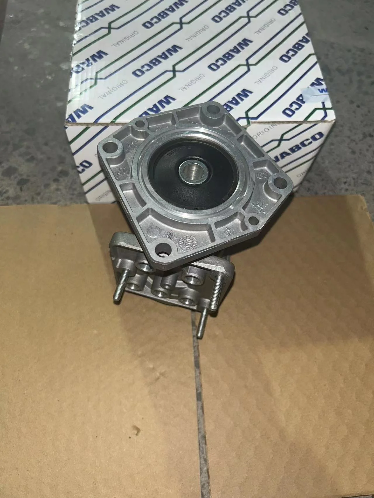 Wabco 4613151800 1504971 10571189 1324662 1324663 1324664 Foot Brake ...