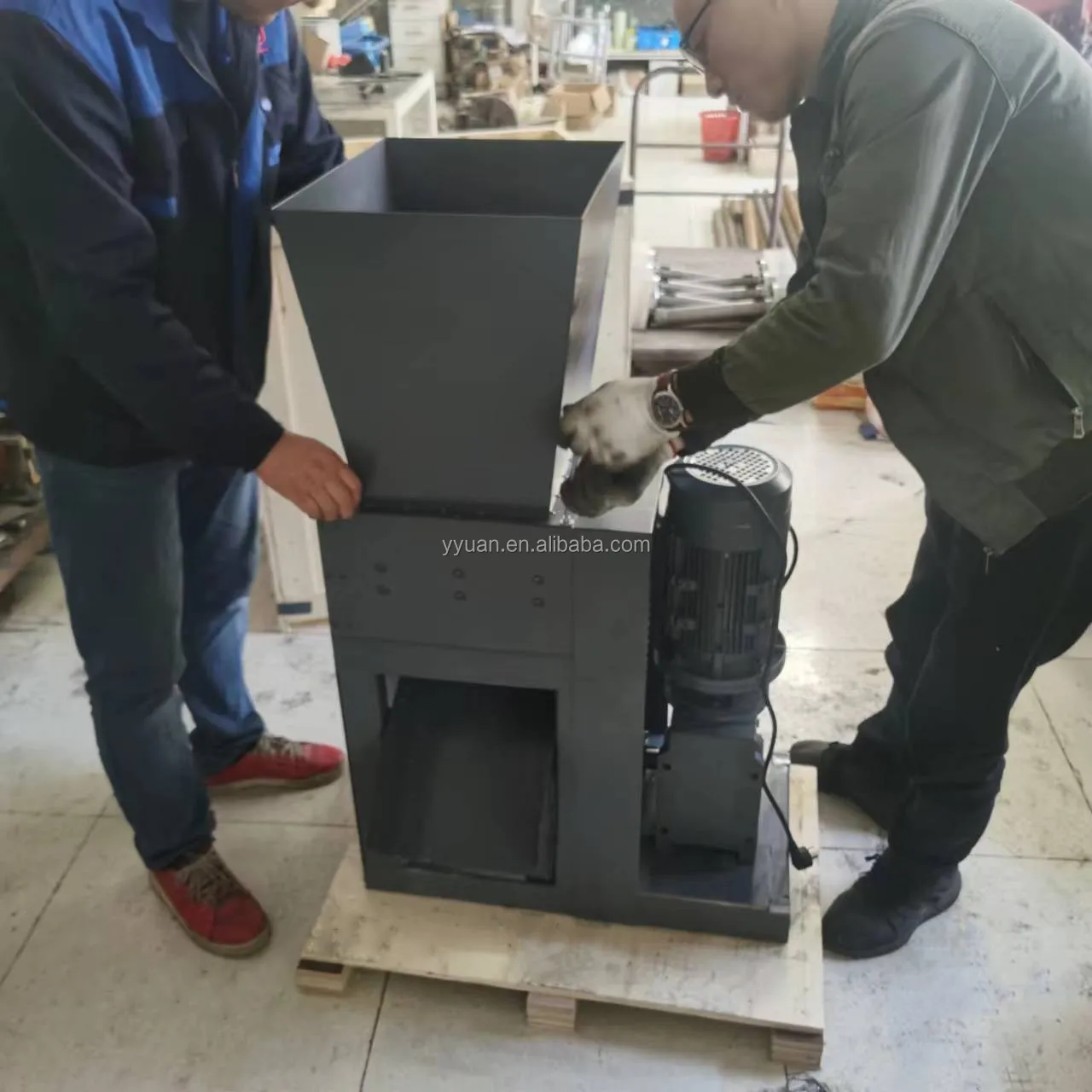 200 Mini Shredder Machine for Plastic, Rubber & Metal Recycling ...