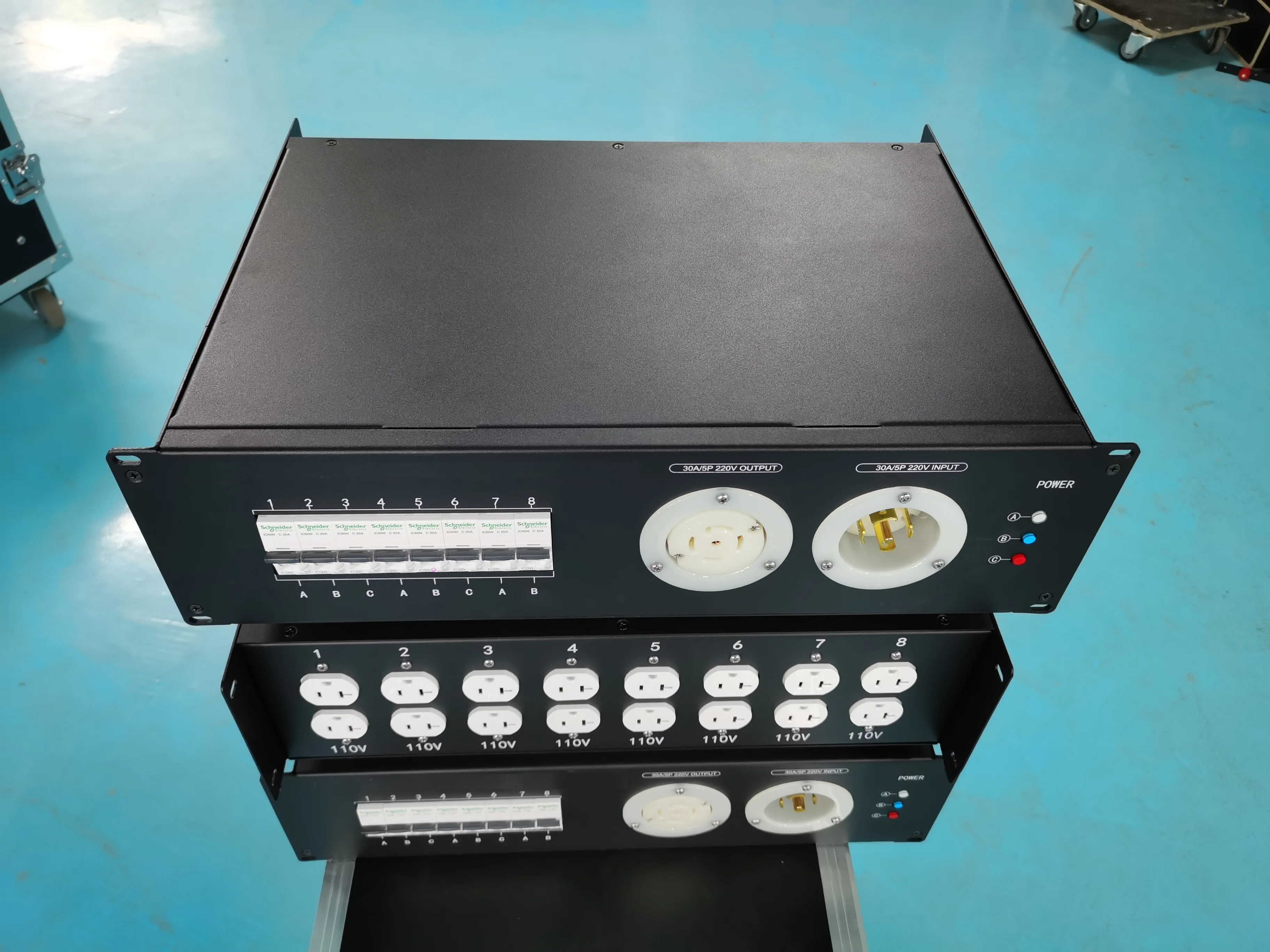 30 Amp Power Distribution Box - Efficient Electrical Solutions