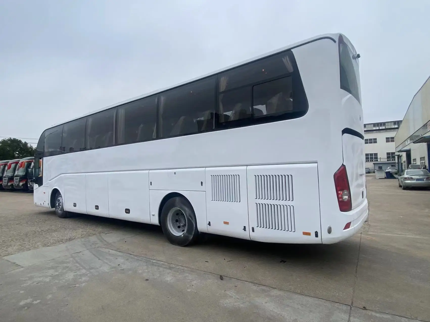 Hot Sale 65 Seater Bus Coach - Used Buses with Mounted Engine