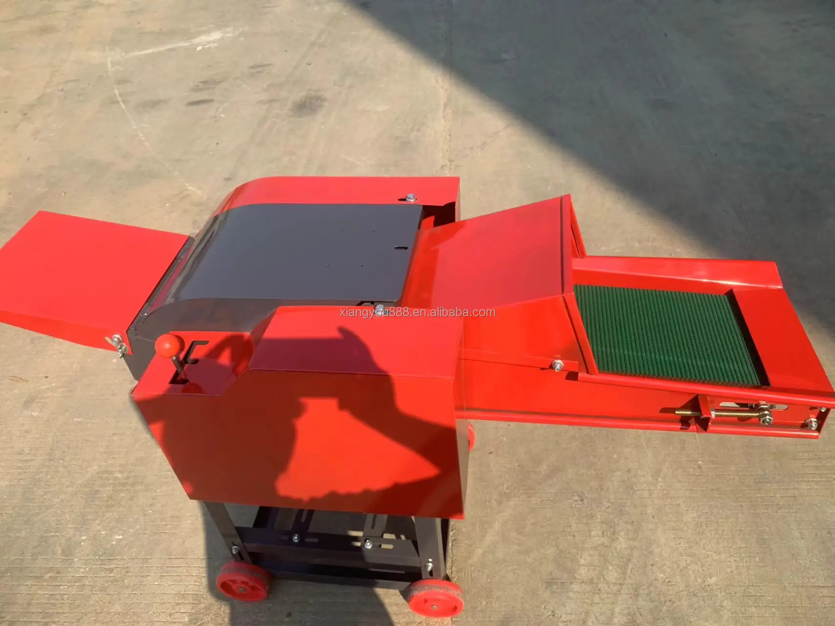 Small Tractor Silage Chopper Grass Shredder Machine Farm Animal Feed ...
