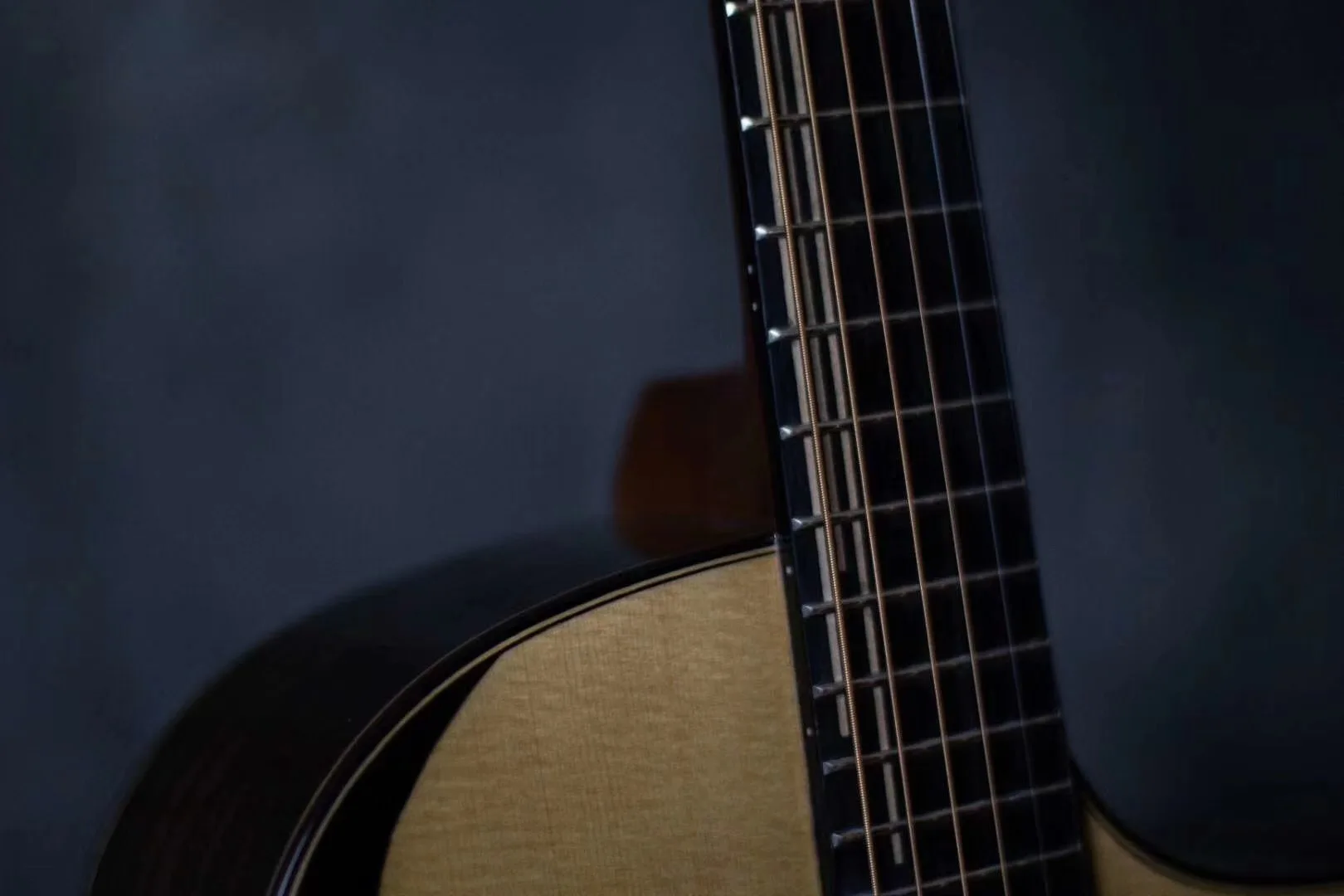 Geake 40-Inch JD-610C Solid Acoustic Guitar - High Quality