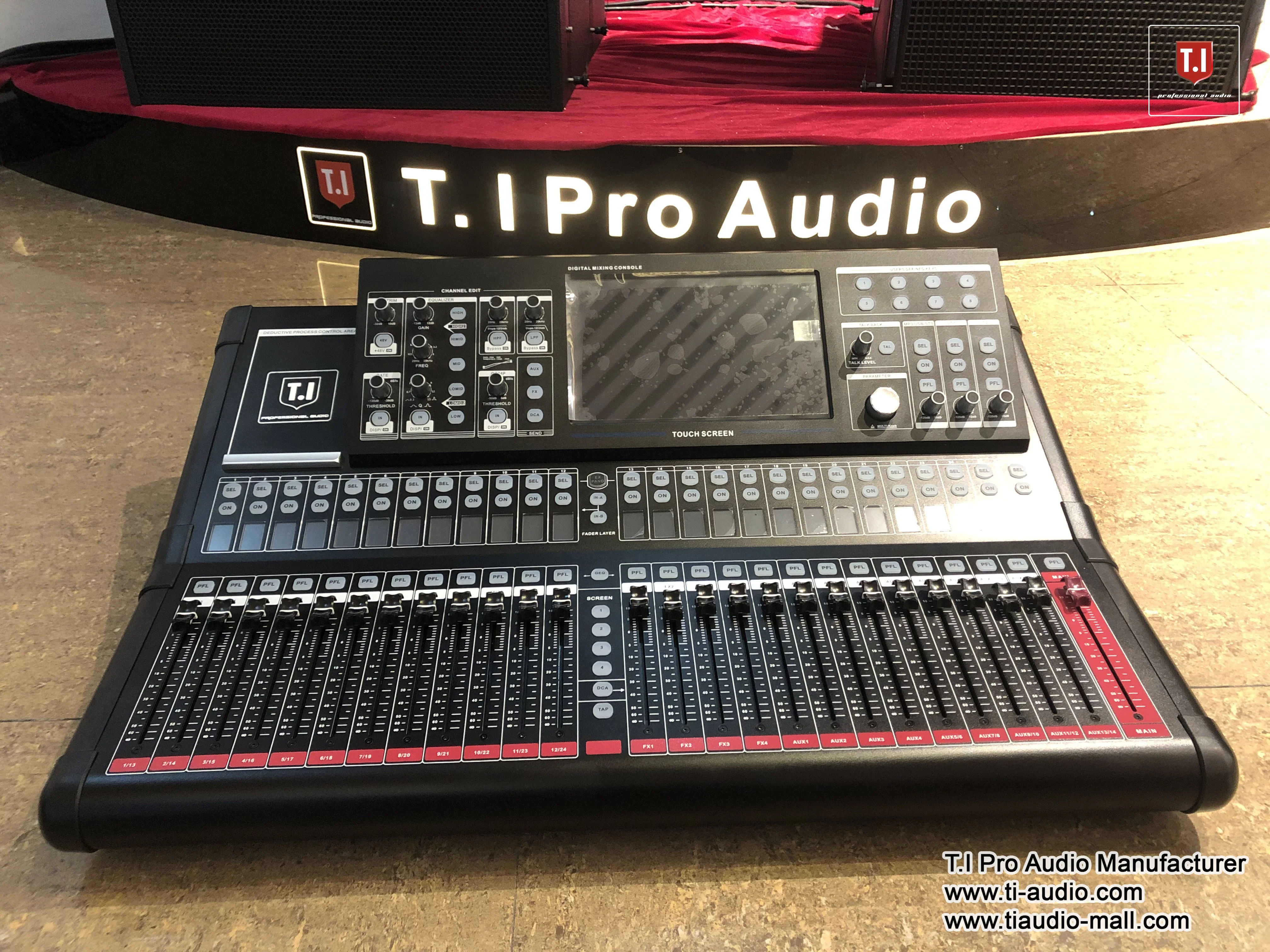 Soundcraft Ui24R 24-Channel Digital Mixer Console | Professional Audio ...