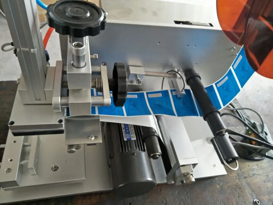 Mt-60c Semi Automatic Flat Label Machine And Pneumatic Surface Labeling ...