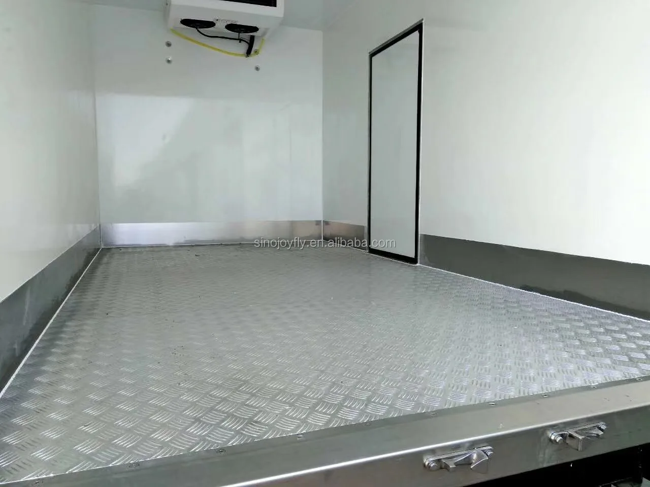 Truck Body Sliding Partition Panel for Foton Refrigerated Trucks ...